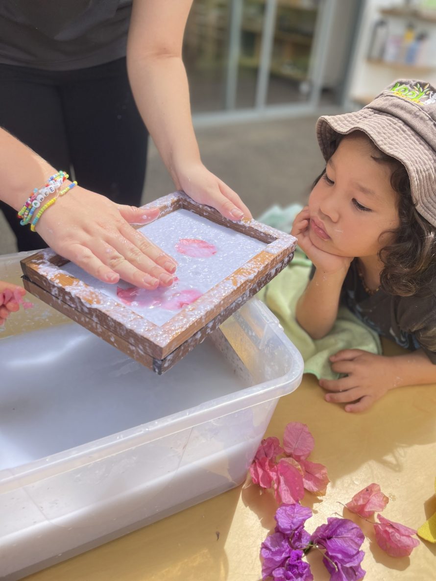 Making handmade paper from recycled materials - Kool Beanz